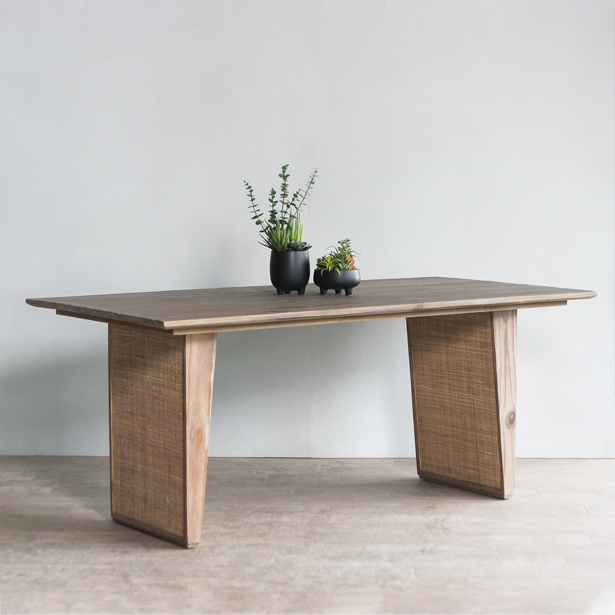 LAWU Dining Table | KAYULAMA